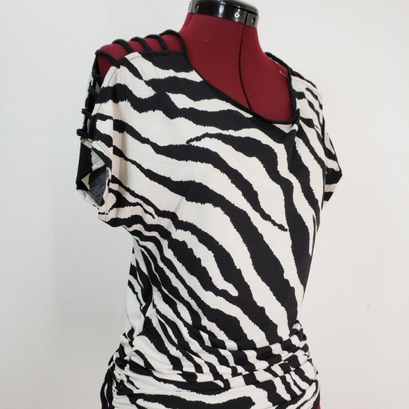 tree barn | Tops | Tree Barn Woman Cold Shoulder Blouse Small Ruched ...